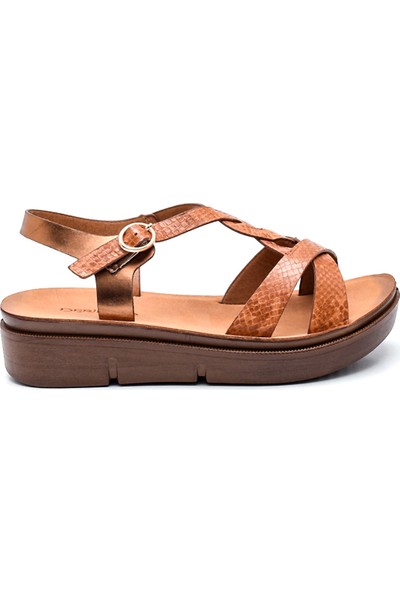 Derimod Kadın Yılan Desenli Dolgu Topuk Sandalet
