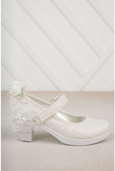 Gimer Avm Arkası Duvaklı Topuklu Sarmaşık Beyaz Ayakkabı Gimer Avm Arkası Duvaklı Topuklu Sarmaşık Beyaz Ayakkabı