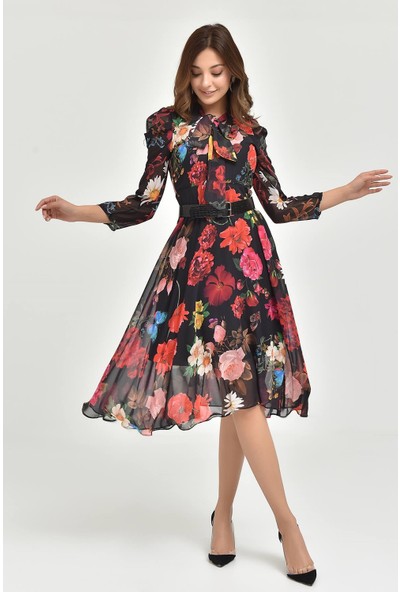 Selectviva Siyah Çiçek Desenli Midi Boy Şifon Elbise Selectviva Siyah Çiçek Desenli Midi Boy Şifon Elbise