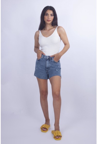 Female Project Amy Yırtık Detaylı Yüksek Bel Jean Short