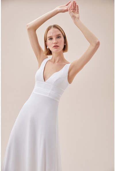 Viola Chan Beyaz Kalın Askılı V Yaka Midi Boy Jarse Nikah Elbisesi Viola Chan Beyaz Kalın Askılı V Yaka Midi Boy Jarse Nikah Elbisesi