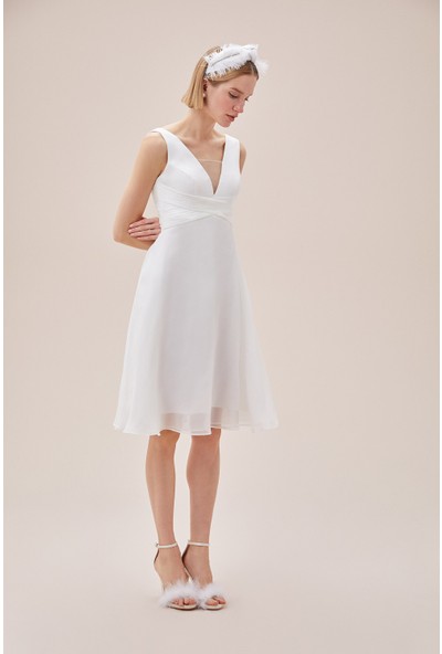 Viola Chan Beyaz Kalın Askılı Şifon Midi Boy Nikah Elbisesi Viola Chan Beyaz Kalın Askılı Şifon Midi Boy Nikah Elbisesi