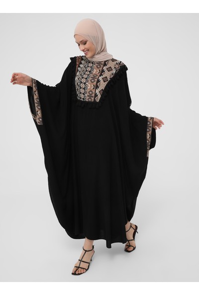 Doğal Kumaşlı Etnik Desenli Ferace - Siyah - Refka Woman Doğal Kumaşlı Etnik Desenli Ferace - Siyah - Refka Woman