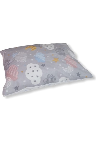 100X150 cm Pamuklu Kumaştan Bebek Yorganı (Gri Bulutlu/yıldızlı)