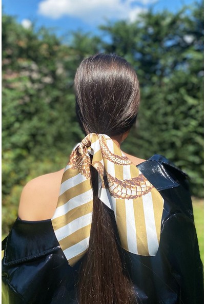 Takıştır Yılan Desenli Fularlı Lastik Toka