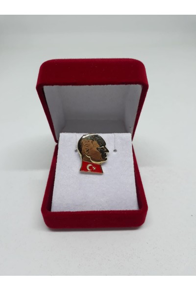 Merit Collection Atatürk ve Türk Bayrağı Yaka Rozeti Merit Collection Atatürk ve Türk Bayrağı Yaka Rozeti