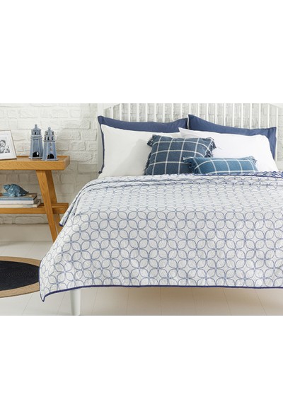 English Home Trace Lacivert 240 x 220 cm King Size Çok Amaçlı Örtü English Home Trace Lacivert 240 x 220 cm King Size Çok Amaçlı Örtü