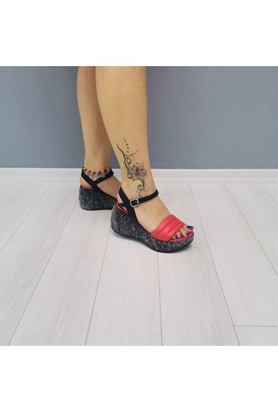 Cassido Shoes Hakiki Deri Bilekten Bağlamalı Dolgu Topuk Kırmızı Kadın Sandalet Cassido Shoes Hakiki Deri Bilekten Bağlamalı Dolgu Topuk Kırmızı Kadın Sandalet