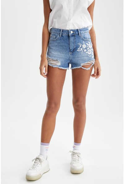 DeFacto Yüksek Bel Yırtık Detaylı Nakışlı Jean Mini Şort U2959Az21Sm
