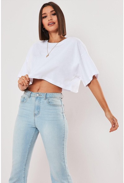 Beyaz %100 Pamuk Bisiklet Yaka Oversize Crop T-Shirt Beyaz %100 Pamuk Bisiklet Yaka Oversize Crop T-Shirt