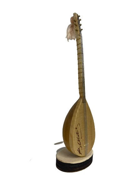 Bade Müzik Minyatür Bağlama Atatürk Imzası Desenli Masa Üstü Hediyelik Eşya Bade Müzik Minyatür Bağlama Atatürk Imzası Desenli Masa Üstü Hediyelik Eşya