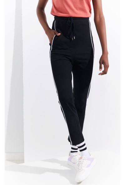 Adze Kadın Lacivert Şerit Detaylı Yüksek Bel Pantolon Adze Kadın Lacivert Şerit Detaylı Yüksek Bel Pantolon