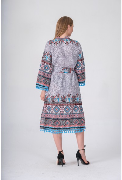 Narina Vual Kumaştan Pamuklu Kimono Püskül Detaylı Uzun Pareo ve Plaj Elbisesi Narina Vual Kumaştan Pamuklu Kimono Püskül Detaylı Uzun Pareo ve Plaj Elbisesi