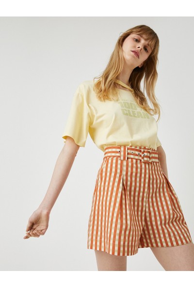 Koton Kadın Kareli Şort Kemerli Pamuklu Koton Kadın Kareli Şort Kemerli Pamuklu