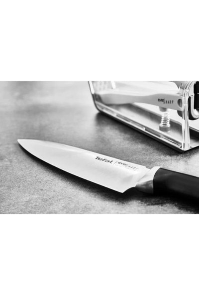 Tefal Ever Sharp Bileyicili Paslanmaz Çelik Şef Bıçak 16,5 cm - 2100119195 Tefal Ever Sharp Bileyicili Paslanmaz Çelik Şef Bıçak 16,5 cm - 2100119195