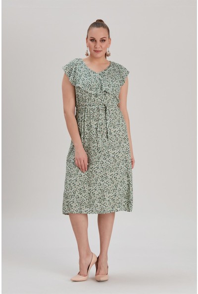 Mihramor Kadın Büyük Beden Yakası Volanlı Beli Lastikli Çiçek Desenli Elbise Mihramor Kadın Büyük Beden Yakası Volanlı Beli Lastikli Çiçek Desenli Elbise
