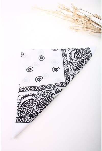 Bijuhome Soobepark Beyaz Etnik Desenli Unisex Bandana Bijuhome Soobepark Beyaz Etnik Desenli Unisex Bandana