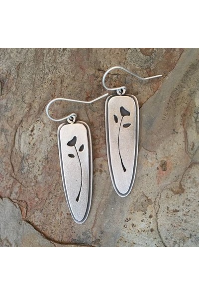 Silvercim Taş Devri Koleksiyonu 925 Ayar Gümüş Kazıma Çiçek Bayan Küpe