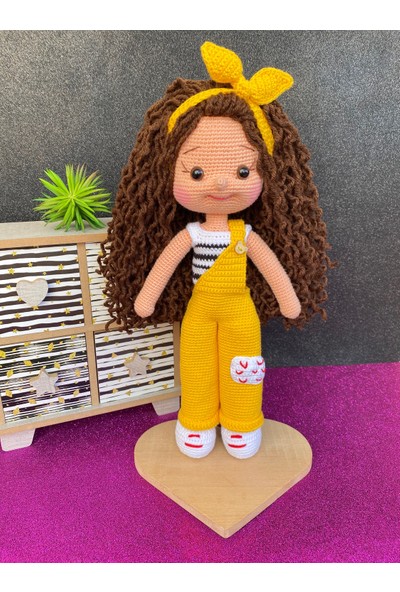 Simay Store Amigurumi Organik Örgü Oyuncak Sarı Tulumlu Örgü Bebek 35 cm Simay Store Amigurumi Organik Örgü Oyuncak Sarı Tulumlu Örgü Bebek 35 cm