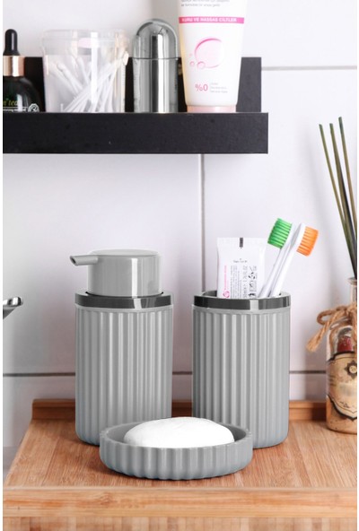 Queen's Kitchen 3 Parça Soft Lüx Banyo Seti Queen's Kitchen 3 Parça Soft Lüx Banyo Seti