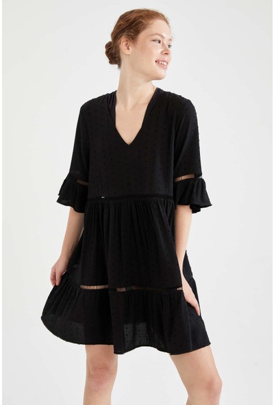 DeFacto Volanlı V Yaka Dekolte Detaylı Mini Plaj Elbisesi V0285Az21Sm