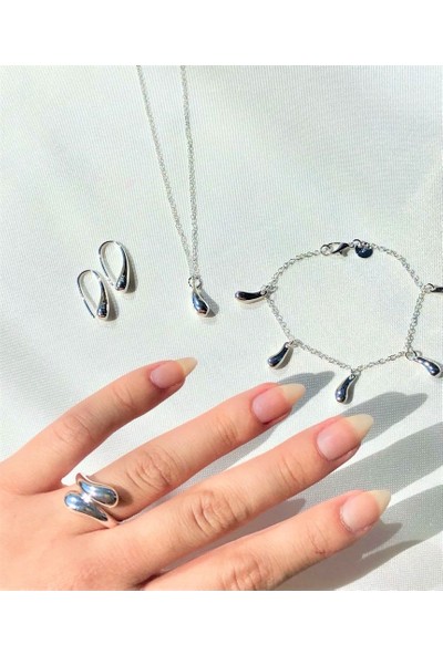 Soiestore Su Damlası 925 Gümüş Kolye Küpe Bileklik Yüzük Set Soiestore Su Damlası 925 Gümüş Kolye Küpe Bileklik Yüzük Set