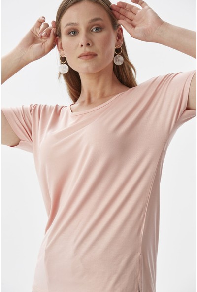 Ghada Büyük Beden Pudra Renk Bisiklet Yaka Yarasa Kol Kadın T-Shirt Ghada Büyük Beden Pudra Renk Bisiklet Yaka Yarasa Kol Kadın T-Shirt