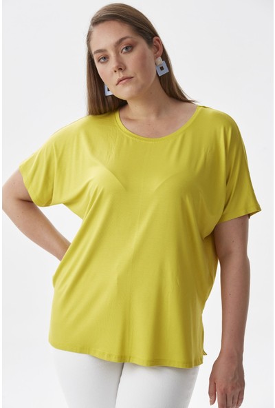 Ghada Büyük Beden Fıstık Yeşil Bisiklet Yaka Yarasa Kol Kadın T-Shirt