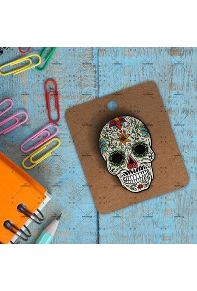 Hipder Beyaz Kurukafa Baskılı Ahşap Rozet