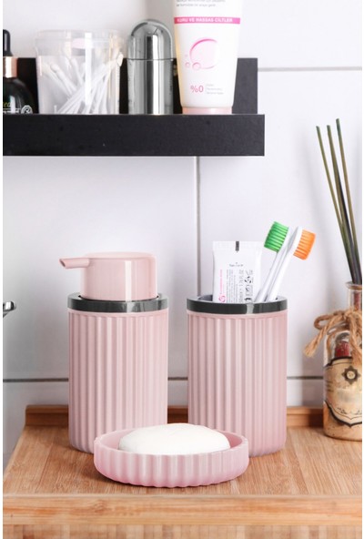 Queen's Kitchen 3 Parça Soft Lüx Banyo Seti Queen's Kitchen 3 Parça Soft Lüx Banyo Seti