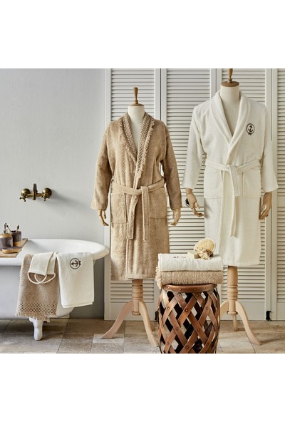 Karaca Home Romy Dantelli 6 Parça Bej-Offwhite Aile Bornoz Seti Karaca Home Romy Dantelli 6 Parça Bej-Offwhite Aile Bornoz Seti