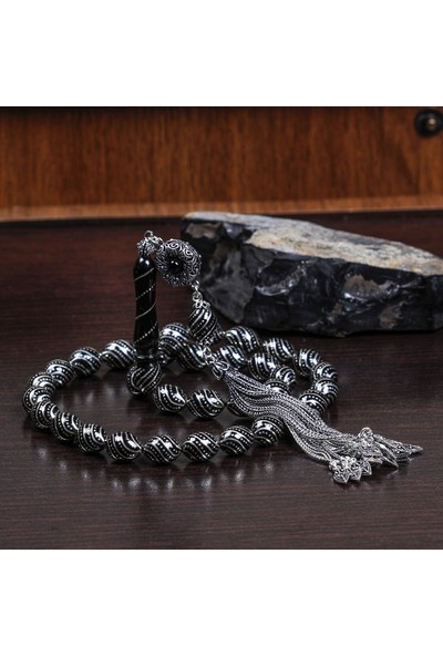 Tesbihcibaba Çeşmibülbül Gümüş Kakmalı Erzurum Oltu Taşı Tesbih TB9447 Tesbihcibaba Çeşmibülbül Gümüş Kakmalı Erzurum Oltu Taşı Tesbih TB9447