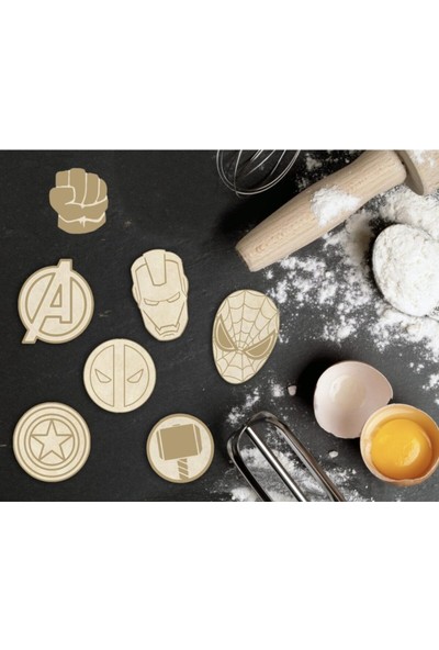 NBK Marvel Avengers Yenilmezler 7'li Gri Kurabiye Kalıbı NBK Marvel Avengers Yenilmezler 7'li Gri Kurabiye Kalıbı
