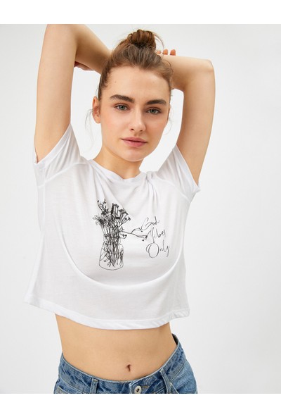 Koton 1YAK13410OK Bisiklet Yaka Kısa Kol Baskı Desenli Beyaz Kadın T-Shirt Koton 1YAK13410OK Bisiklet Yaka Kısa Kol Baskı Desenli Beyaz Kadın T-Shirt