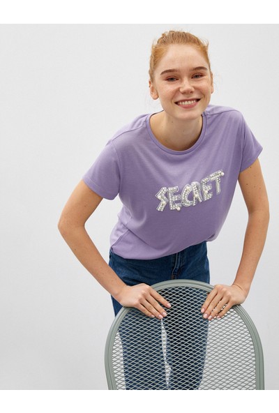 Koton İncili Tişört Slogan Detaylı Bisiklet Yaka