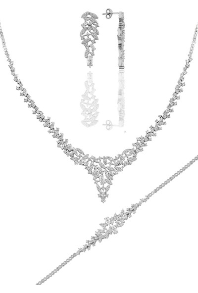 Söğütlü Silver Gümüş Rodyumlu Pırlanta Modeli Prenses Gümüş Takım. Söğütlü Silver Gümüş Rodyumlu Pırlanta Modeli Prenses Gümüş Takım.