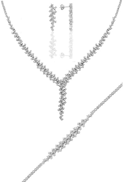 Söğütlü Silver Gümüş Rodyumlu Pırlanta Modeli Su Yolu Gümüş Takım. Söğütlü Silver Gümüş Rodyumlu Pırlanta Modeli Su Yolu Gümüş Takım.
