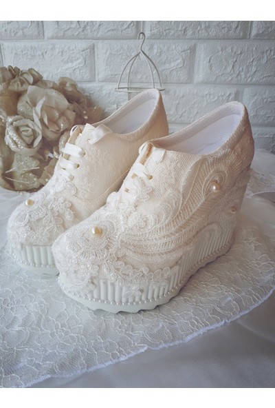 Modavien Kadin Beyaz Dolgu Topuk Gelin Ayakkabisi 71013