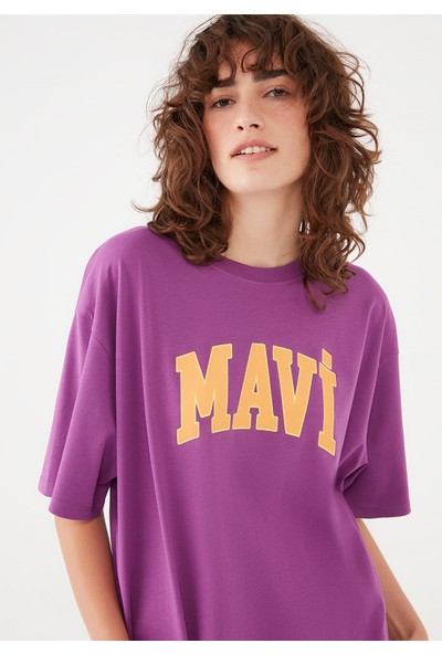 Mavi Logo Baskılı Mor Tişört