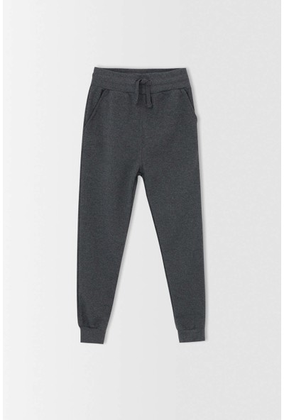 DeFacto Erkek Çocuk Slim Fit Okula Dönüş Basic Jogger Eşofman Altı U5934A621AU DeFacto Erkek Çocuk Slim Fit Okula Dönüş Basic Jogger Eşofman Altı U5934A621AU